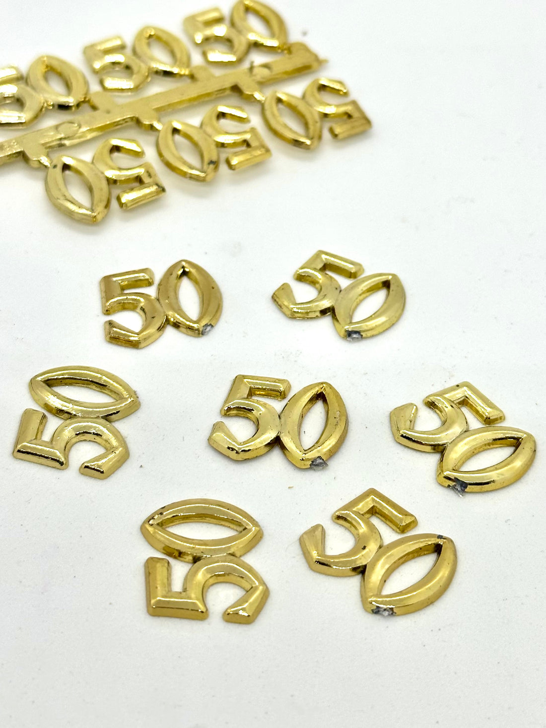 Miniature Number 50 Charm Sign Gold (144 pieces) – Jenly Wholesale Inc