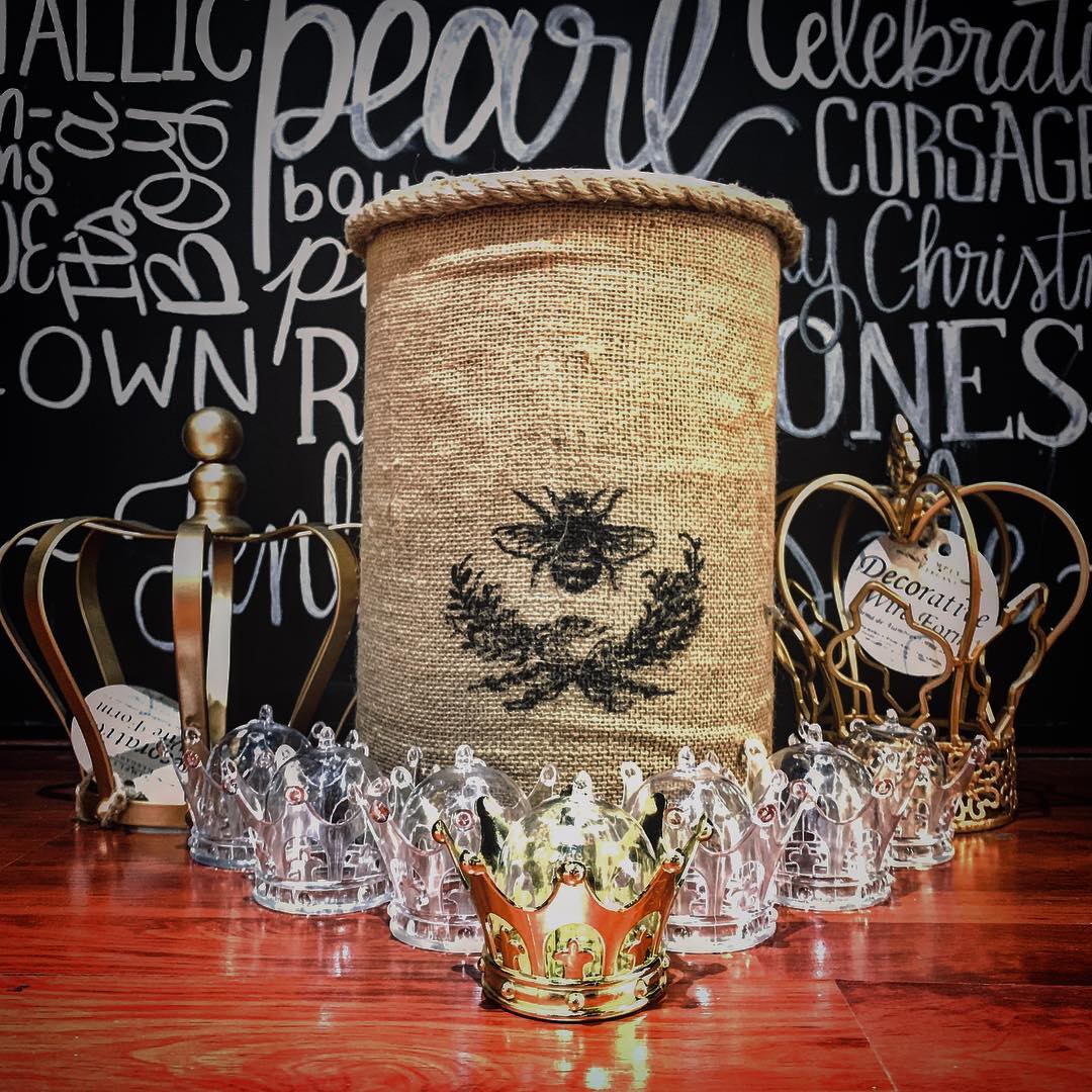 Plastic Mini Dome with Crown Design Party Decoration Favor Box Gold (1 ...