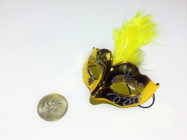 gold_mask_grande_2f70faa8-36c2-4822-b41c-440b7fadfd9f_grande.jpg?v ...